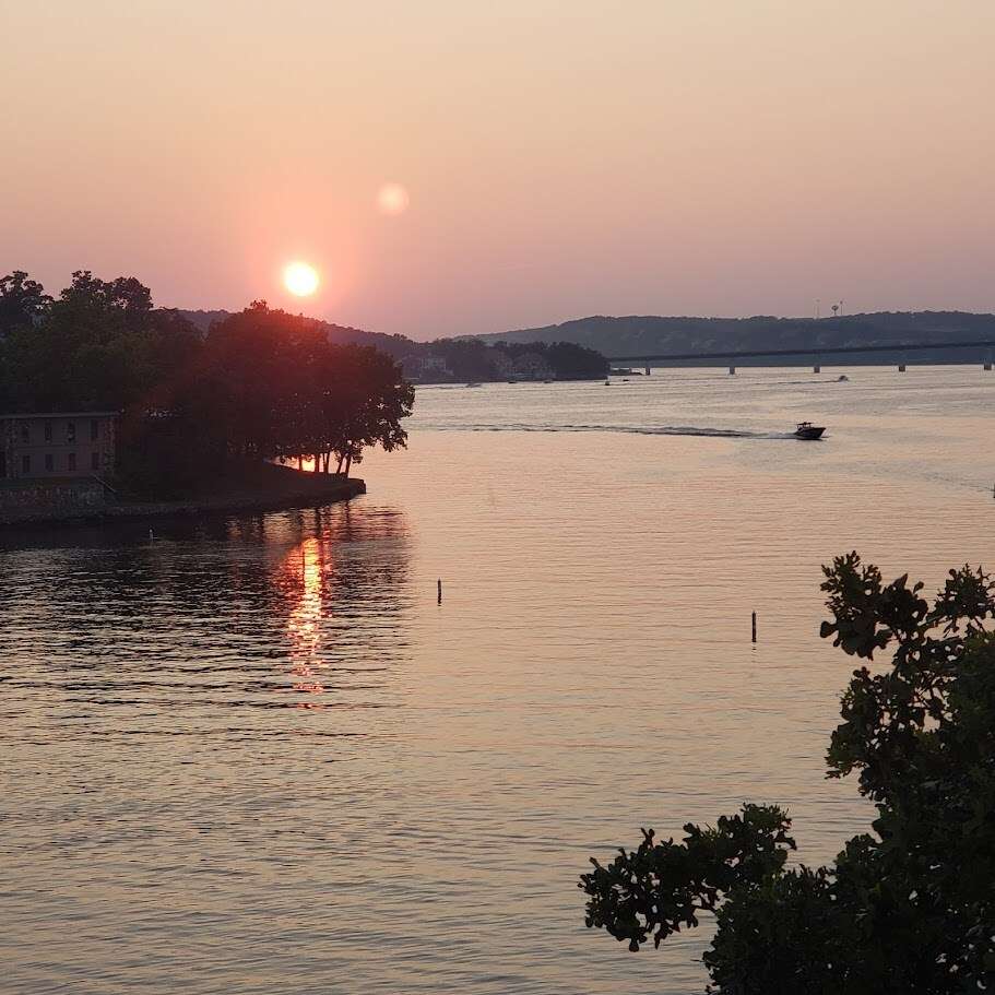 Discover the Perfect Stay: Top Lodging Areas at Lake of the Ozarks